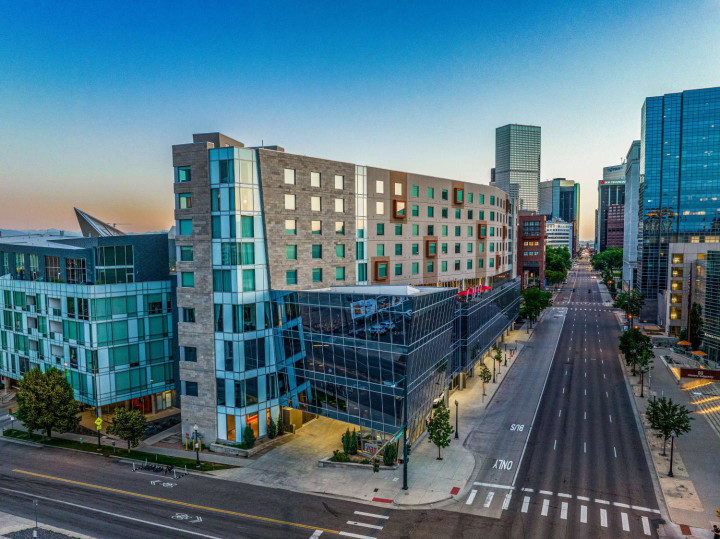 The Art Hotel Denver, Curio Collection By Hilton - Denver