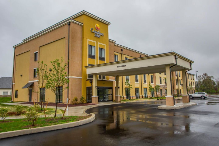 Comfort Inn Pa Turnpike - I-81 - Carlisle, PA