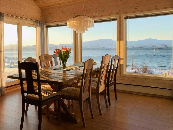 Lovely Cabin Amidst Bustling Wildlife - Norway