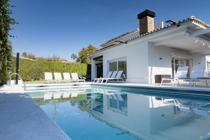 Luxury Villa Sleeps 15, Heated Pool, Jacuzzi, Sauna, & Gym - Torremolinos