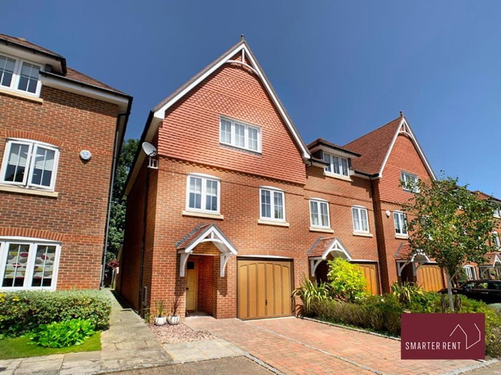 Maidenhead Driveway Parking Garden - Maidenhead