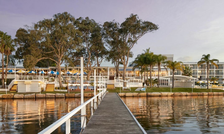 The Beachcomber Hotel & Resort - Central Coast