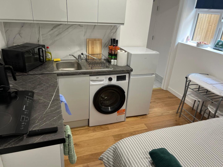Modern Studio Flat In Maidstone Newly Build - Maidstone