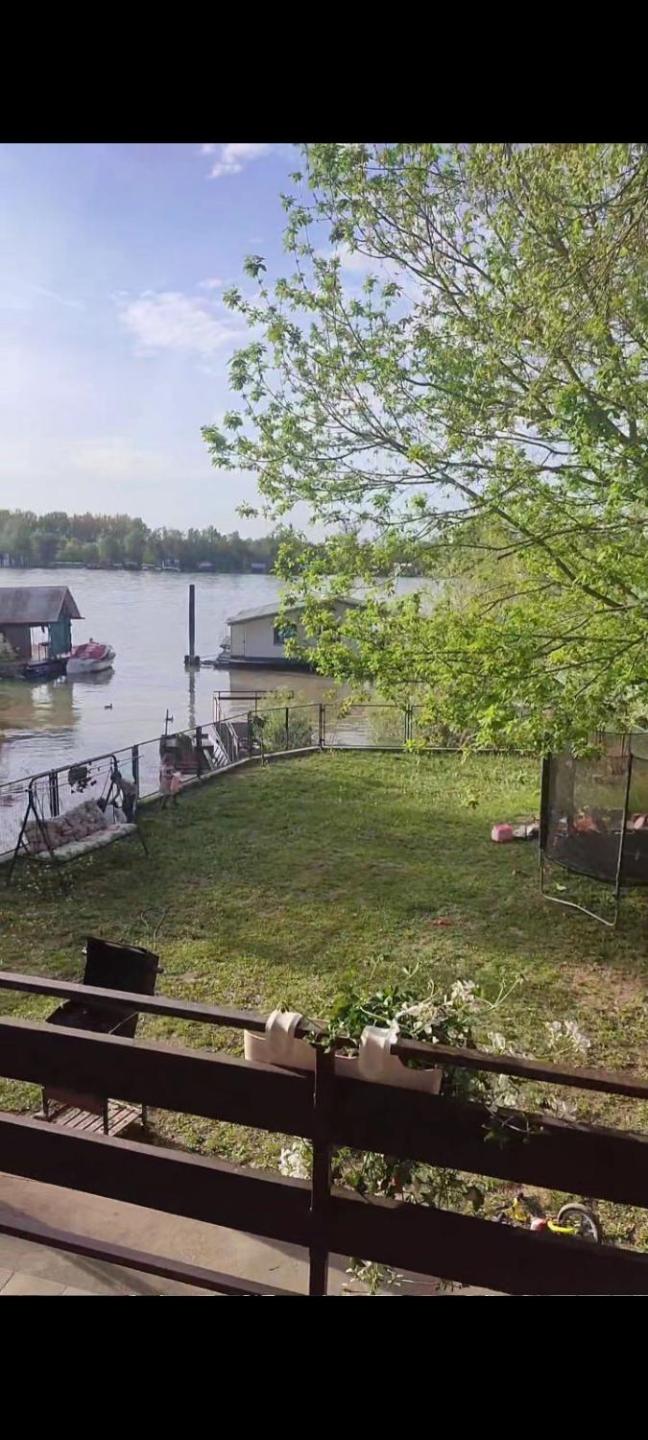 Kuća Na Savi Sojenica Kalisija, Makiš - Ada Ciganlija - Belgrad
