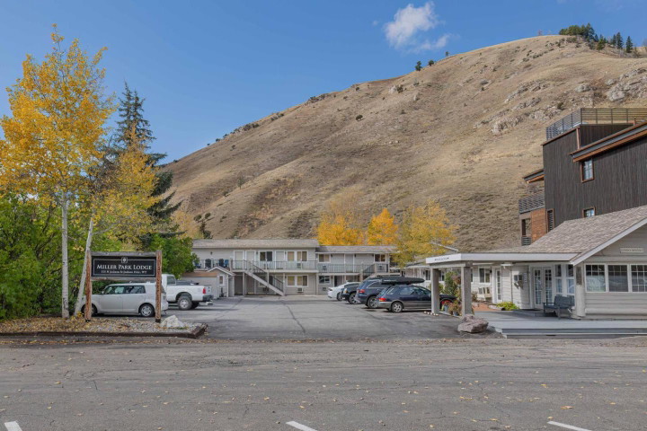 Miller Park Lodge - Jackson Hole, WY