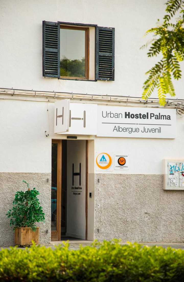 Urban Hostel Palma - Albergue Juvenil - Youth Hostel - Palma