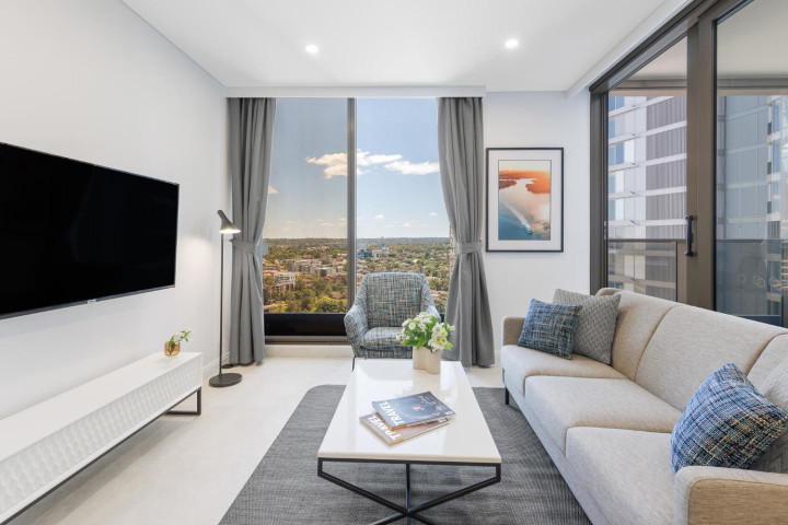 Meriton Suites George Street, Parramatta - Strathfield