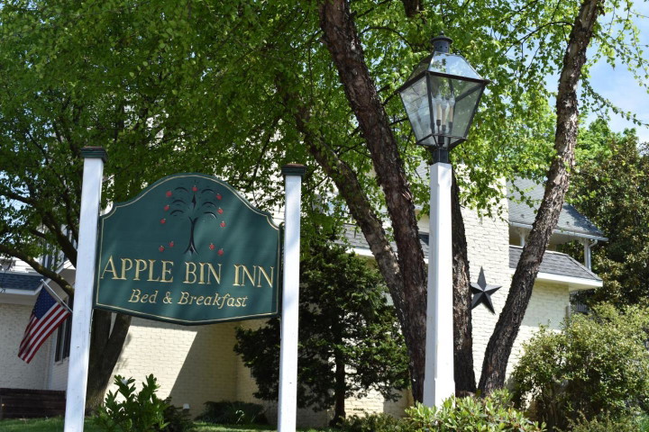 Apple Bin Inn - Lancaster, PA