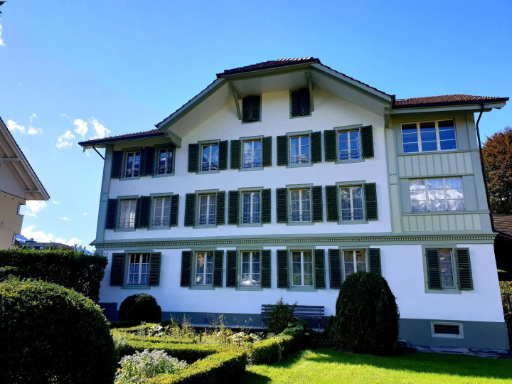 Interlaken Town House Sleeps 12 Guests Central - Interlaken