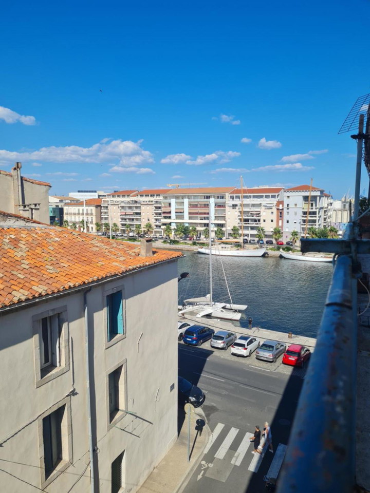 Chez Nicola & Aurélie, Sur Les Quais De Sète - Sète