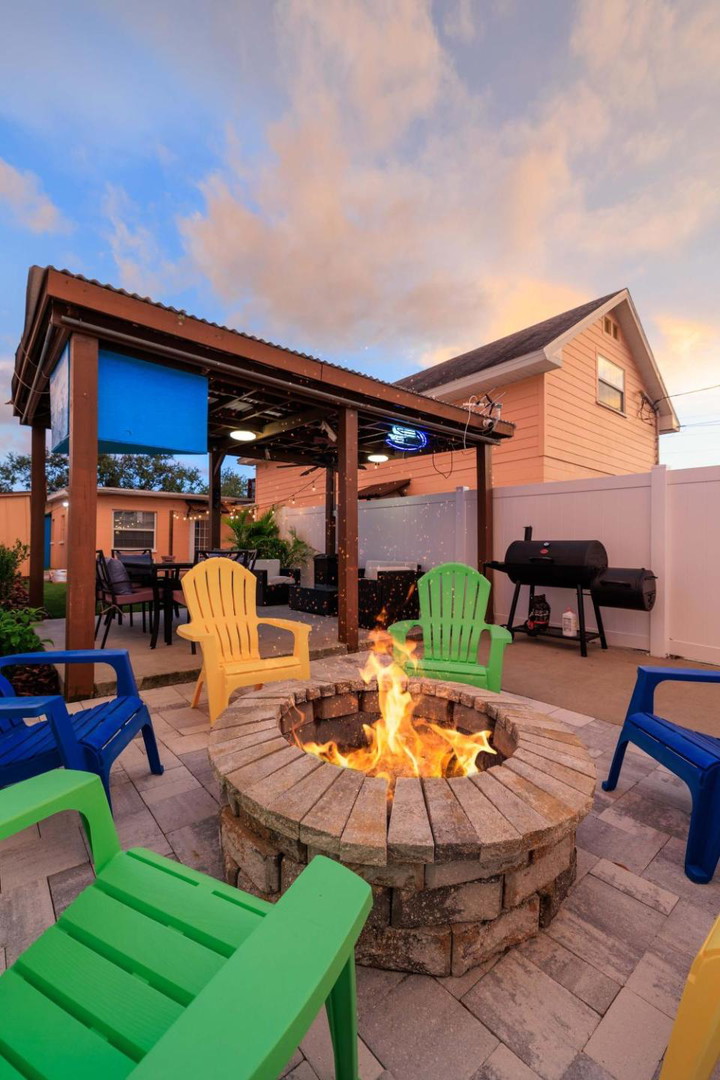 3br - Beach & Trail - Bikes, Fire Pit, Mini-golf - St. Petersburg, FL