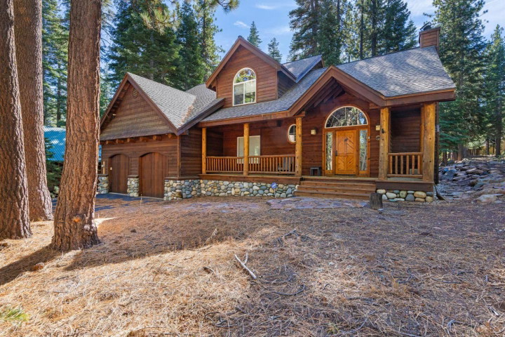 Fox Crossing At Tahoe Donner By Tahoe Getaways - 3br Vacation Rental W Forested Views & Hoa Amenities! - Truckee, CA