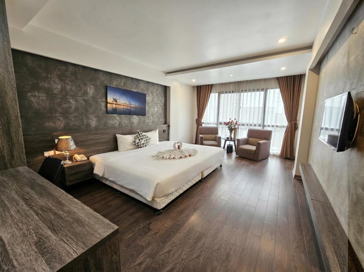 Moon Luxury Hotel - Hanoi