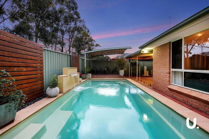 6 Bedroom Pool House Sleeps 15 Blue Mountains Penrith Group Accommodation - Penrith
