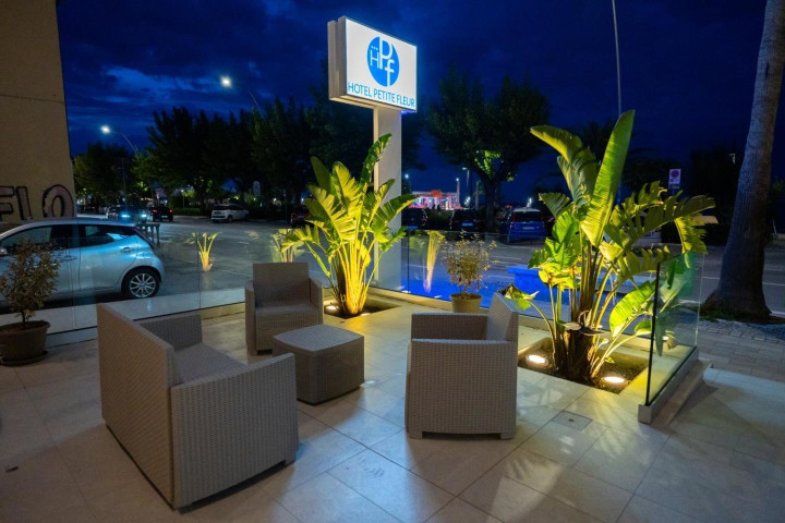 Hotel Petite Fleur - Martinsicuro