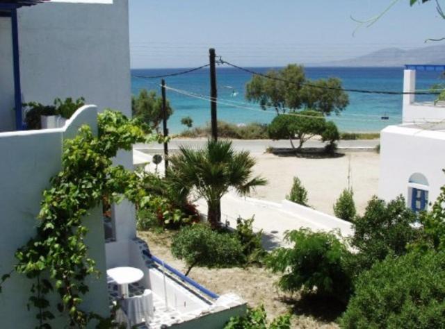 Plaza Studios - Naxos