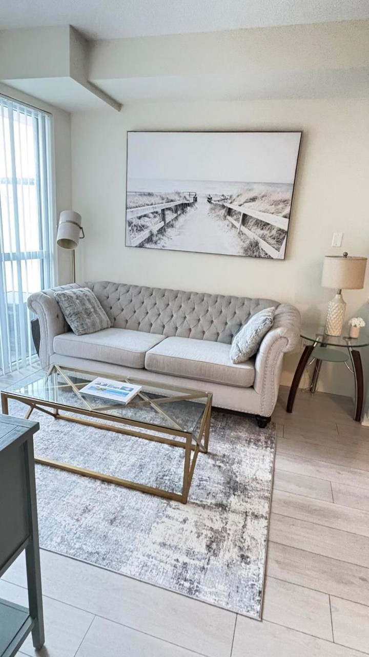 1 Bedroom-king Bed With Parking Steps To The Lake - Toronto