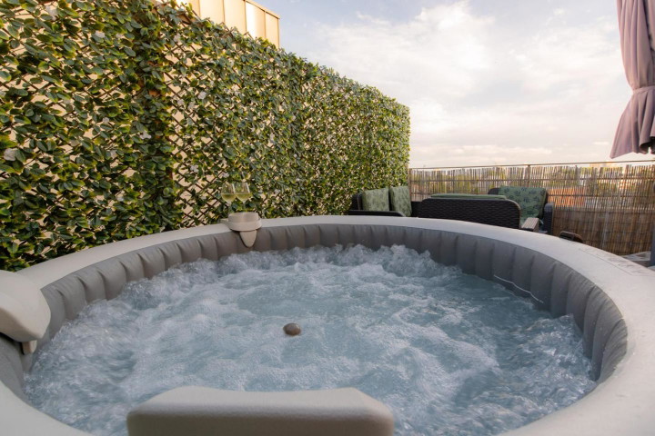 Le Petit Sésame Appartement 70m2 Avec Terrasse Et Jacuzzi Idéal Groupe, Capacité 6 Personnes , 2 Chambres,canapé Lit Avec Vrai Matelas , Proche Stade De France, Wifi, Parking Privé, Très Bon Rapport Qualité Prix - Montmorency