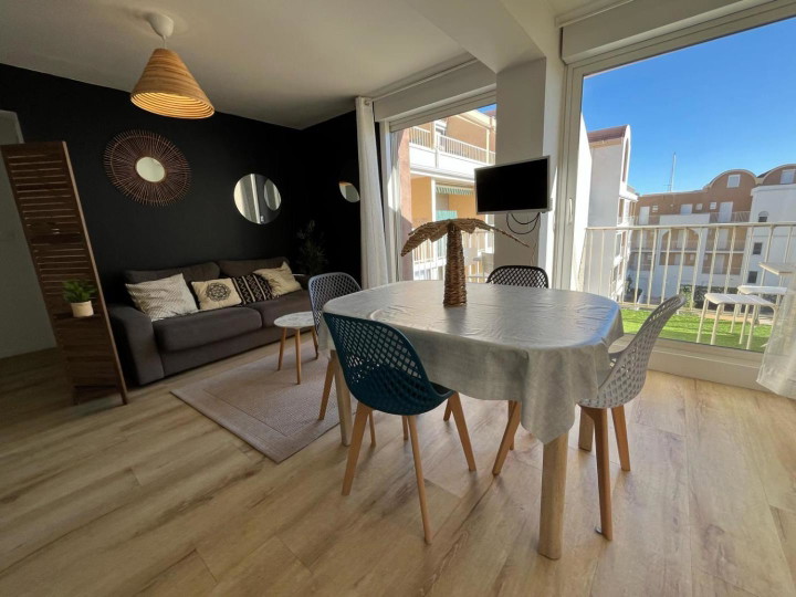 Bel Appartement Avec Piscine Et Vue Bateaux - Gruissan