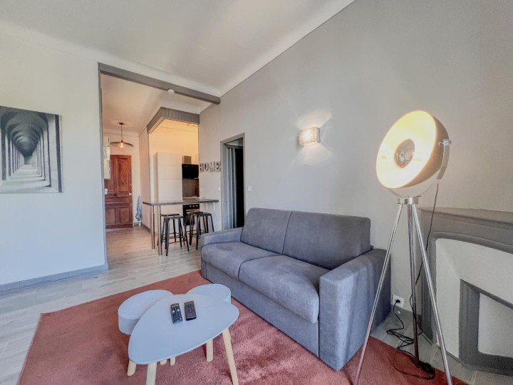Cannes City Break - 2nd Floor - Sunny Balcony & Quiet Street - Cannes