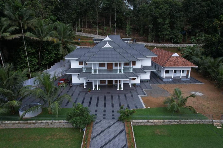Humblebee Retreat Tattekkad - Kothamangalam