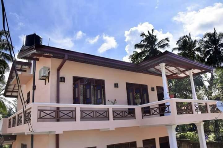 Rangana Holiday Home - Hikkaduwa