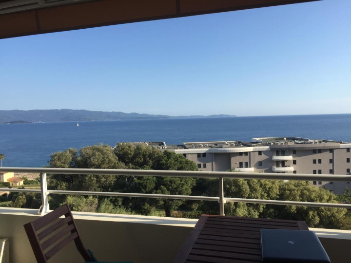 Appartement T3 Classé 3 éToiles Vue Mer Avec Terrasse ,Plage 2 Minutes à Pied - Ajaccio