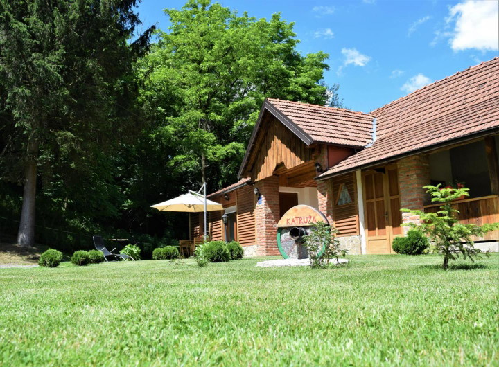 Apartmani Katruža - Lipa, Slovenia