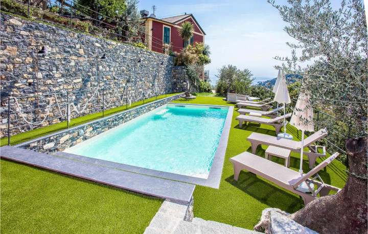 Stunning Home In Recco - Recco