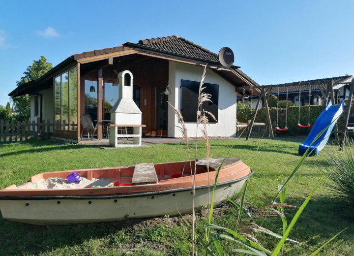 Dat Osterhuus - Gemütlich, Familienfreundlich, Kaminofen, Wlan, Kurzer Weg Zum Strand - Butjadingen