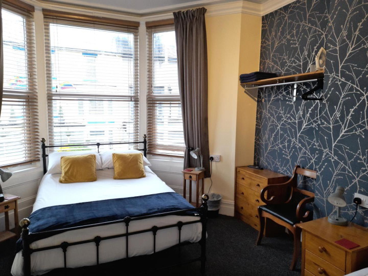 Phoenix Guest House - England