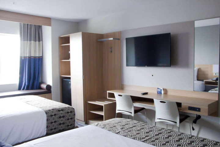 Microtel Inn & Suites By Wyndham Camp Lejeune/jacksonville - Jacksonville, NC