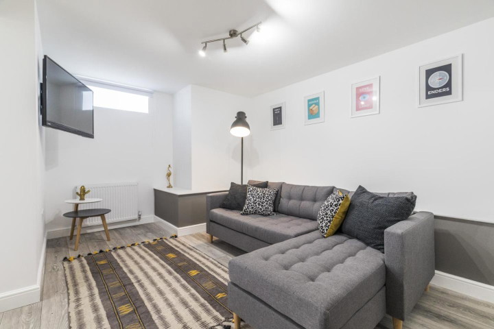 Charming Two Bed - Two Bath Apt (25km) - Leeds