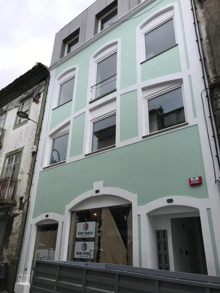 Happy House - Portugal