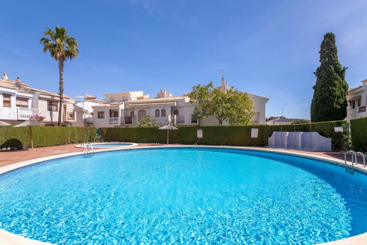 Casa En La Playa Con Piscinas 11 A - Alicante