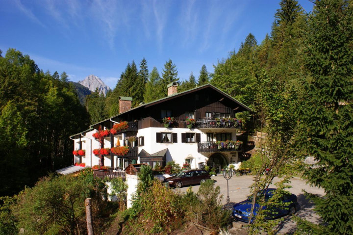 Gästehaus Lärchenhang Mit Hallenbad & Sauna - Mittenwald