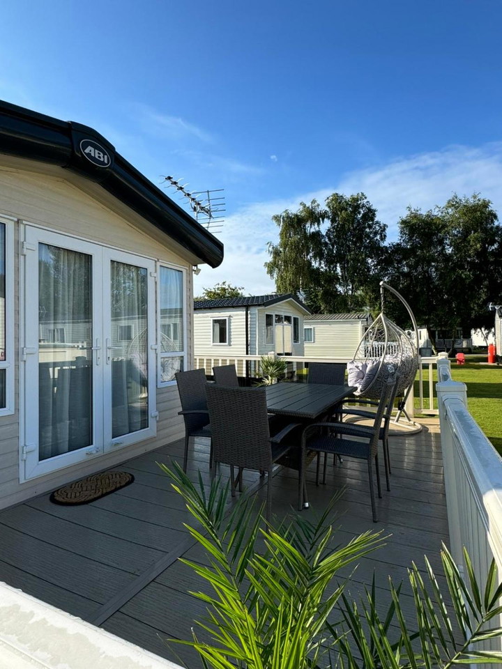 Hot Tub Retreat At Tattershall Lakes - Woodhall Spa