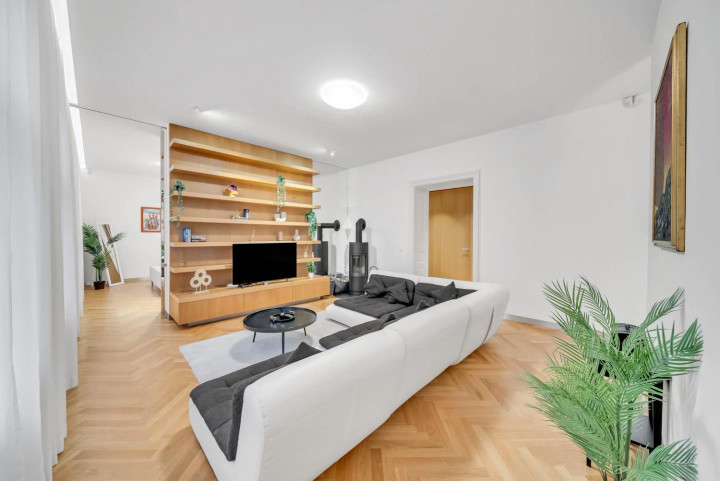Spacious Stylish Apartment In City Centre - Pozsony