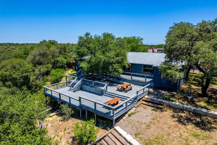 Bandera Box Guest House - Bandera, TX