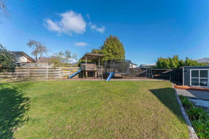 Sunsets And Space And Family Fun - Taupo