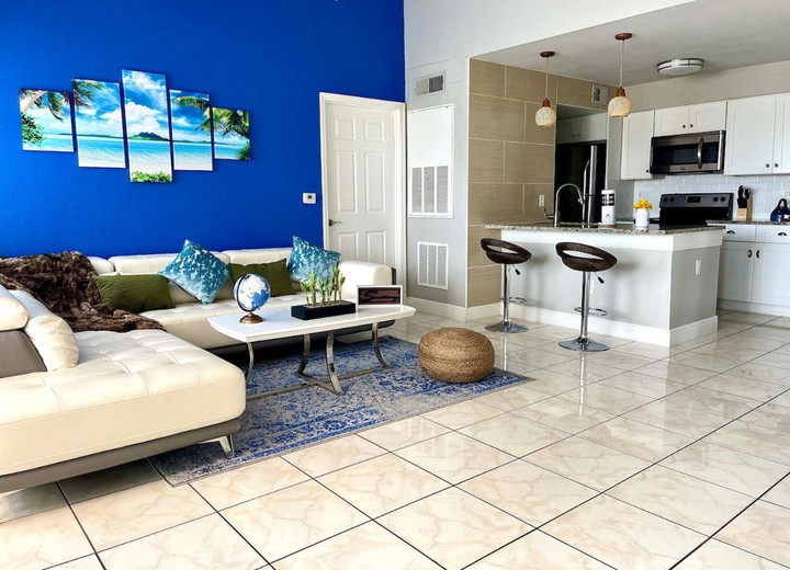 Lake View 2br Condo- Resort Pool Near Disney B - St. Cloud
