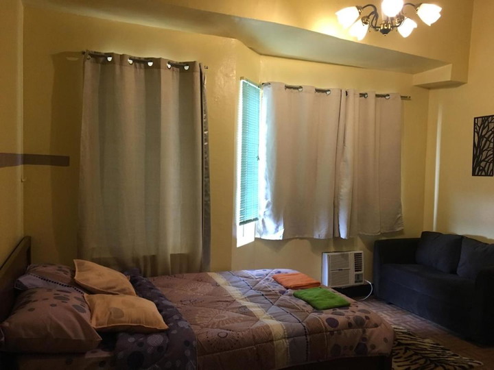 Studio Condominium Near The Us Embassy In Manila - Manila