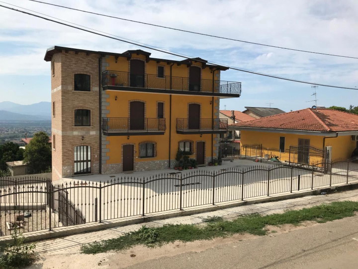 A Casa Di Laura B&b Apartments - Eboli