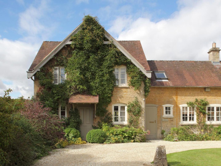 Epsom - Ukc1151 - Burford, UK