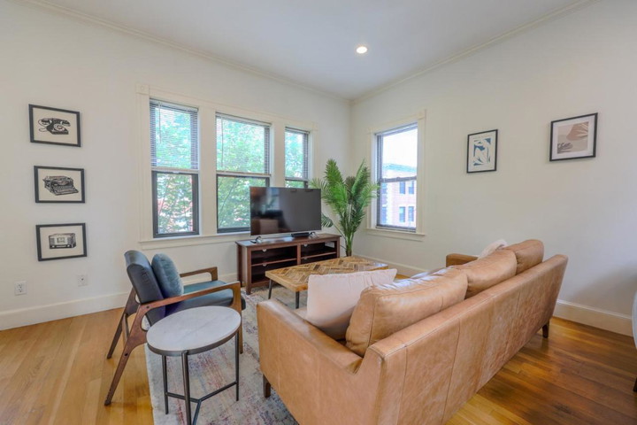 Peaceful Fenway 1br Patio Keyless Entry - Chelsea, MA