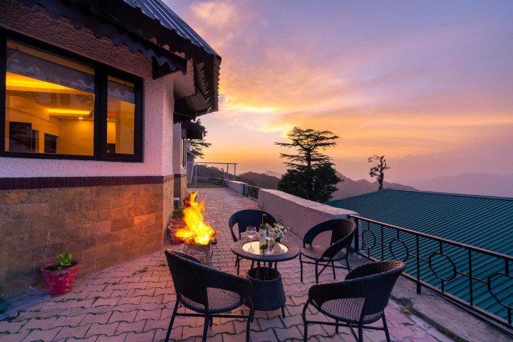 Cottage In The Clouds By Stayvista - 3bhk With Mountain View & Bbq - Mussoorie