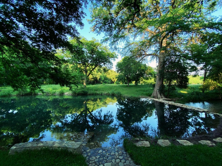 The Springs Retreat - Leakey, TX