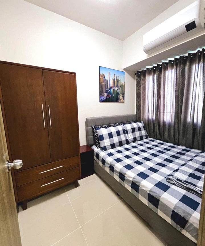 Coast Residences - 1 Bedroom With Balcony Near Picc, Wtc, Star City & Moa - Manila