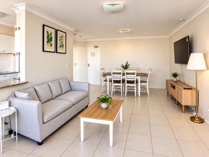 Ocean-view Stay In The Heart Of Surfers Paradise - Surfers Paradise