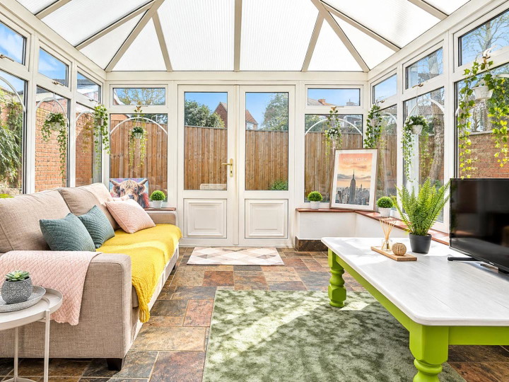 Central Bedford Free Parking & Private Garden& Conservatory Perfect For Large Group Of People - Bedford